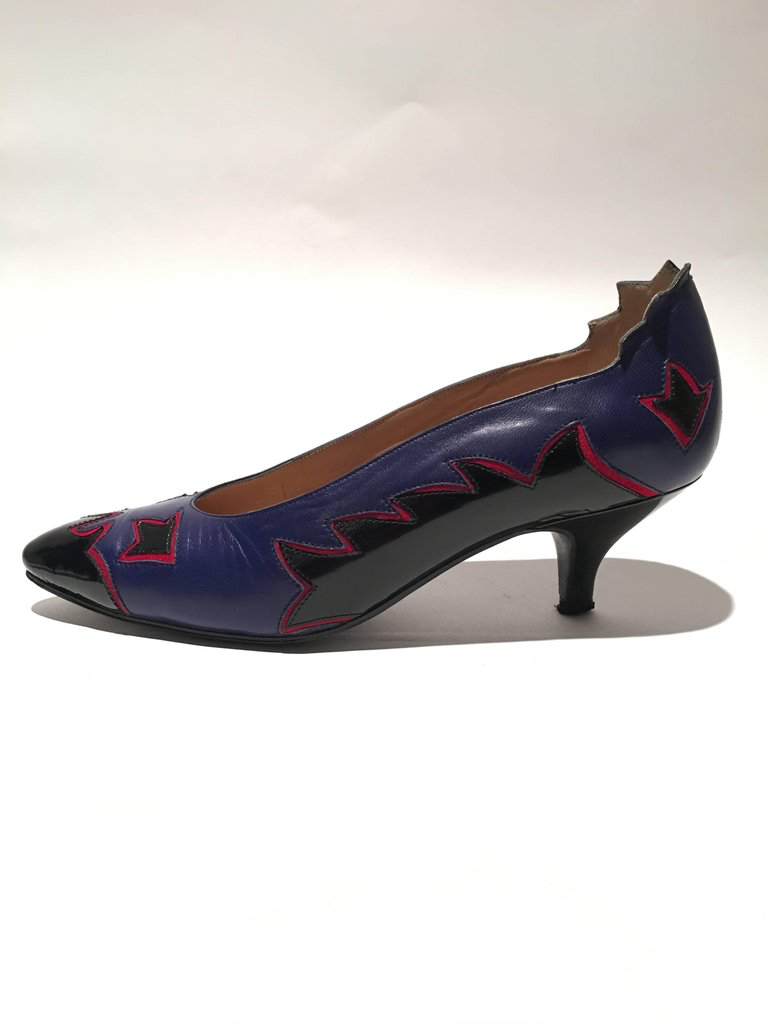 Maud Frizon Purple Pumps – catwalk